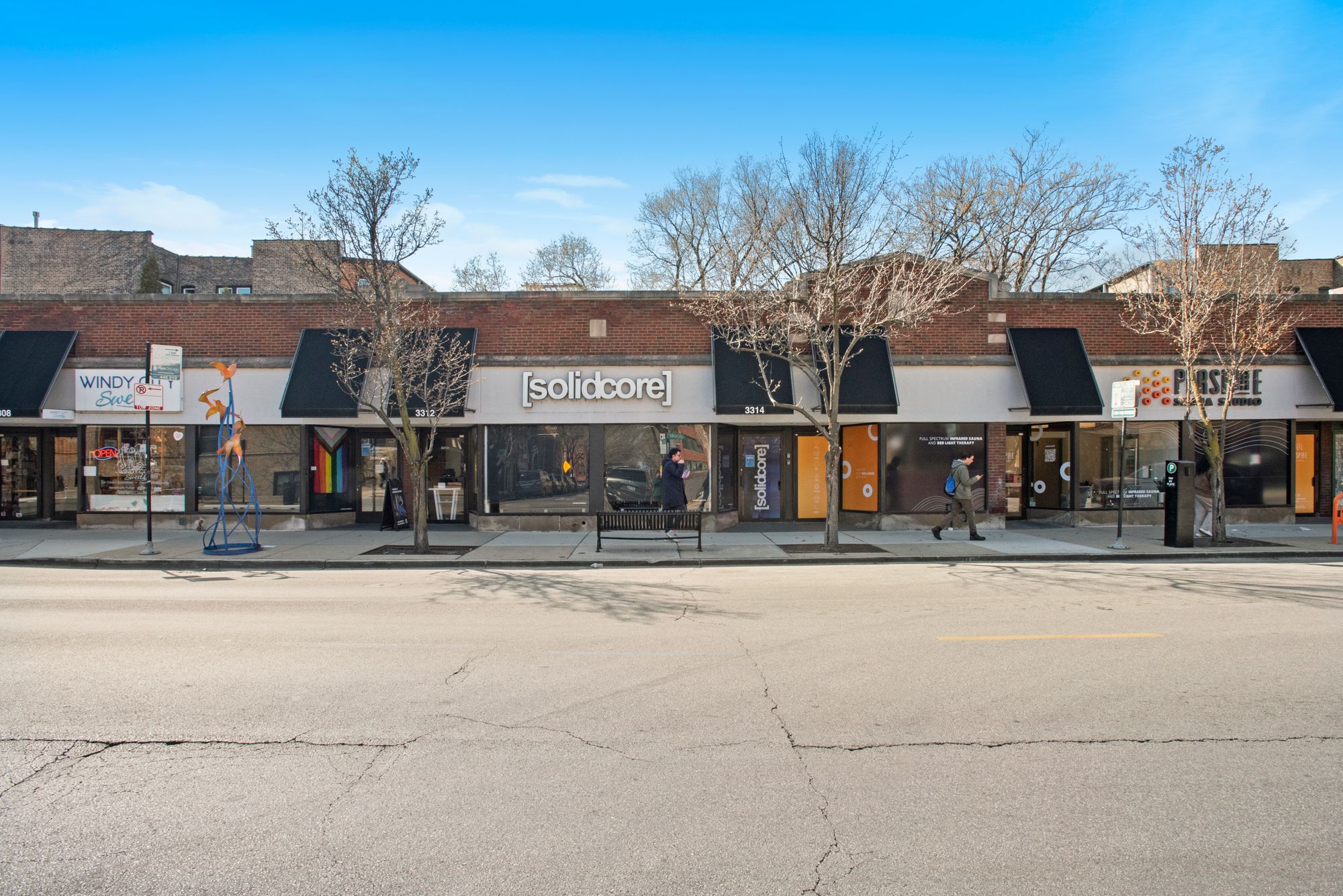 3300 N Broadway